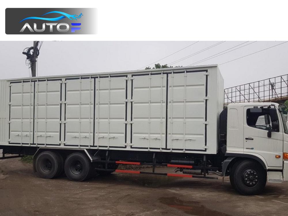 Giá xe tải Hino FM8JW7A (15t - 9.4m) thùng chở pallet