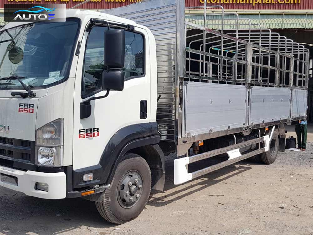 Xe tải Isuzu FRR 650 thùng bạt bửng nhôm 6.5 tấn dài 6.7 mét