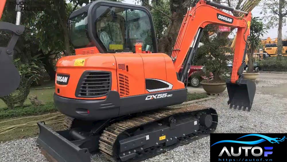 Bán máy xúc đào bánh lốp Doosan DX55W Gầu 0.2