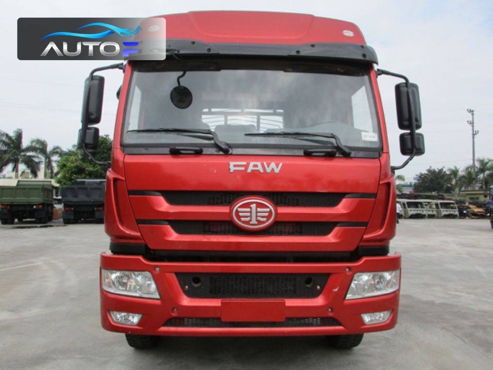 Giá xe tải Faw J5-310HP thùng mui bạt dài 9m